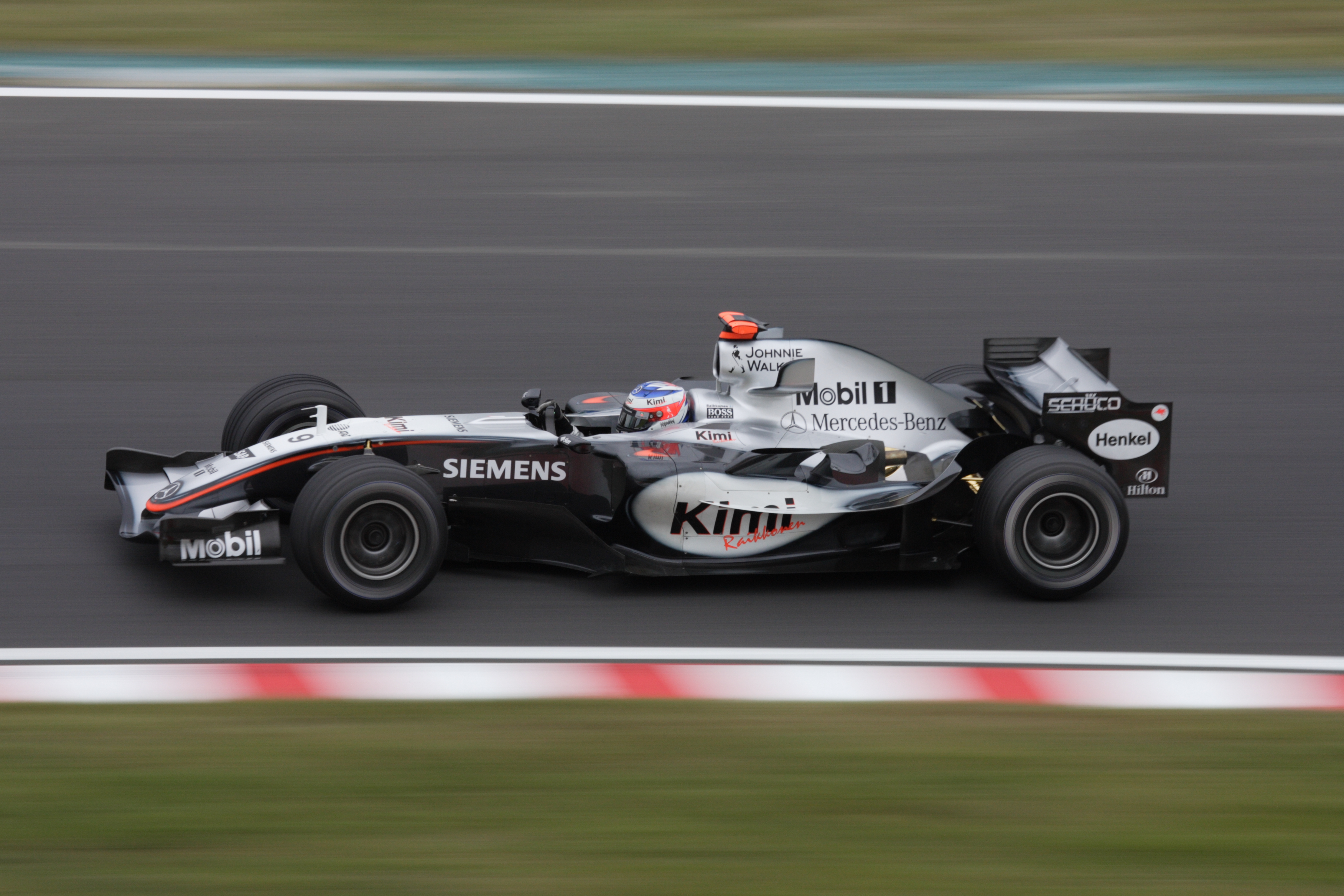 F1 JAPAN GP (07-08-09 October 2005)